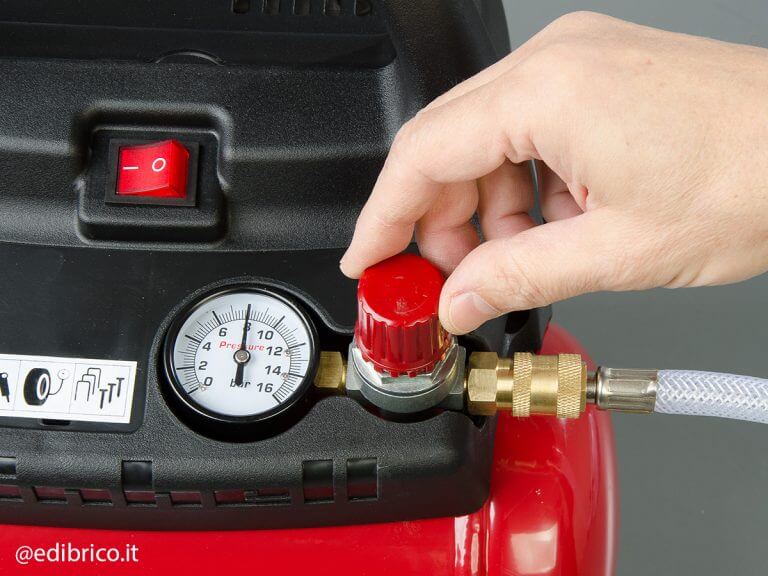 How to carry out compressor maintenance ? - WD-40 Africa