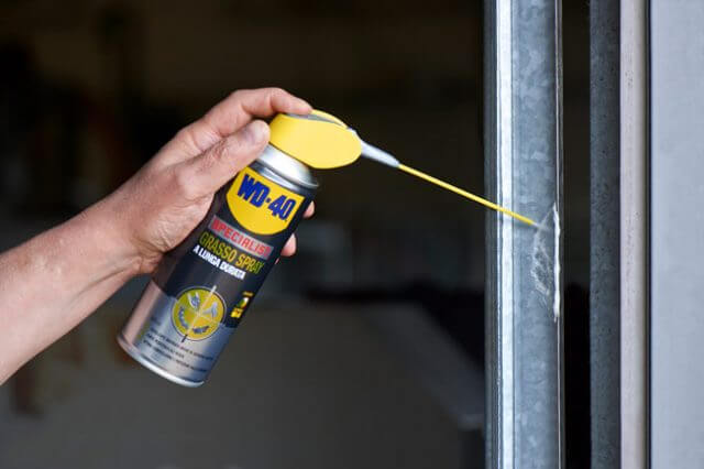 How to Correctly Lubricate Roller Shutter Sliding Guides - WD-40 Africa