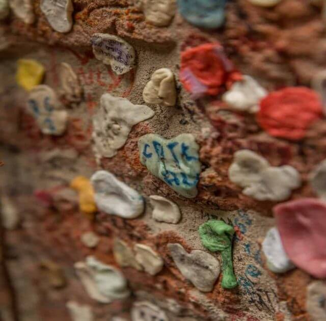 How to Remove Chewing Gum When It Is Stuck to Concrete - WD-40 Africa